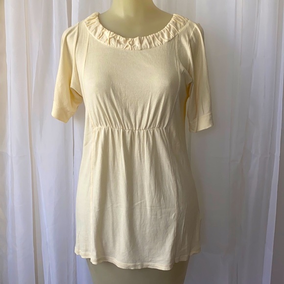 GENERRA | Tops | Anthropologie Generra Ruched Scoop Neck Top Sz M ...